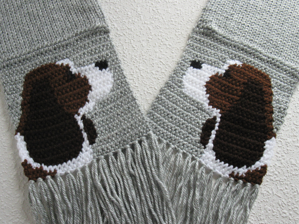 English springer spaniel scarf. Handmade, gray knit scarf with a brown ...