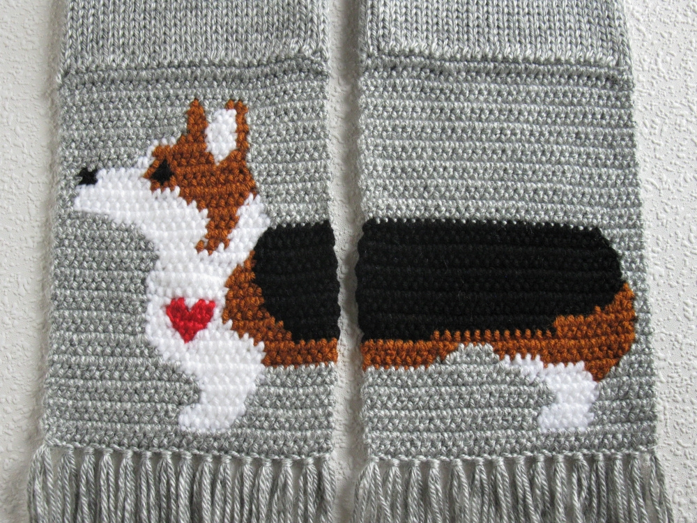 Corgi Dog Scarf. Gray crochet and knitted scarf with a tricolor Welsh ...