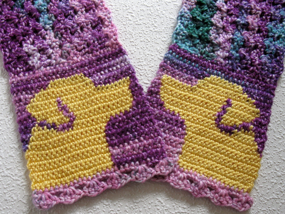 Labrador Retriever Scarf. Colorful, crochet scarf with yellow lab dogs ...